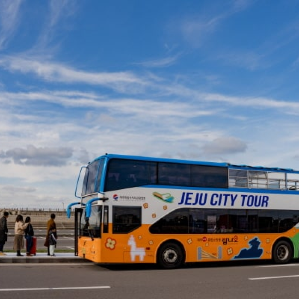 Hop On & Off the Jeju City Tour Bus! – ₩7,000 ~ - K stay